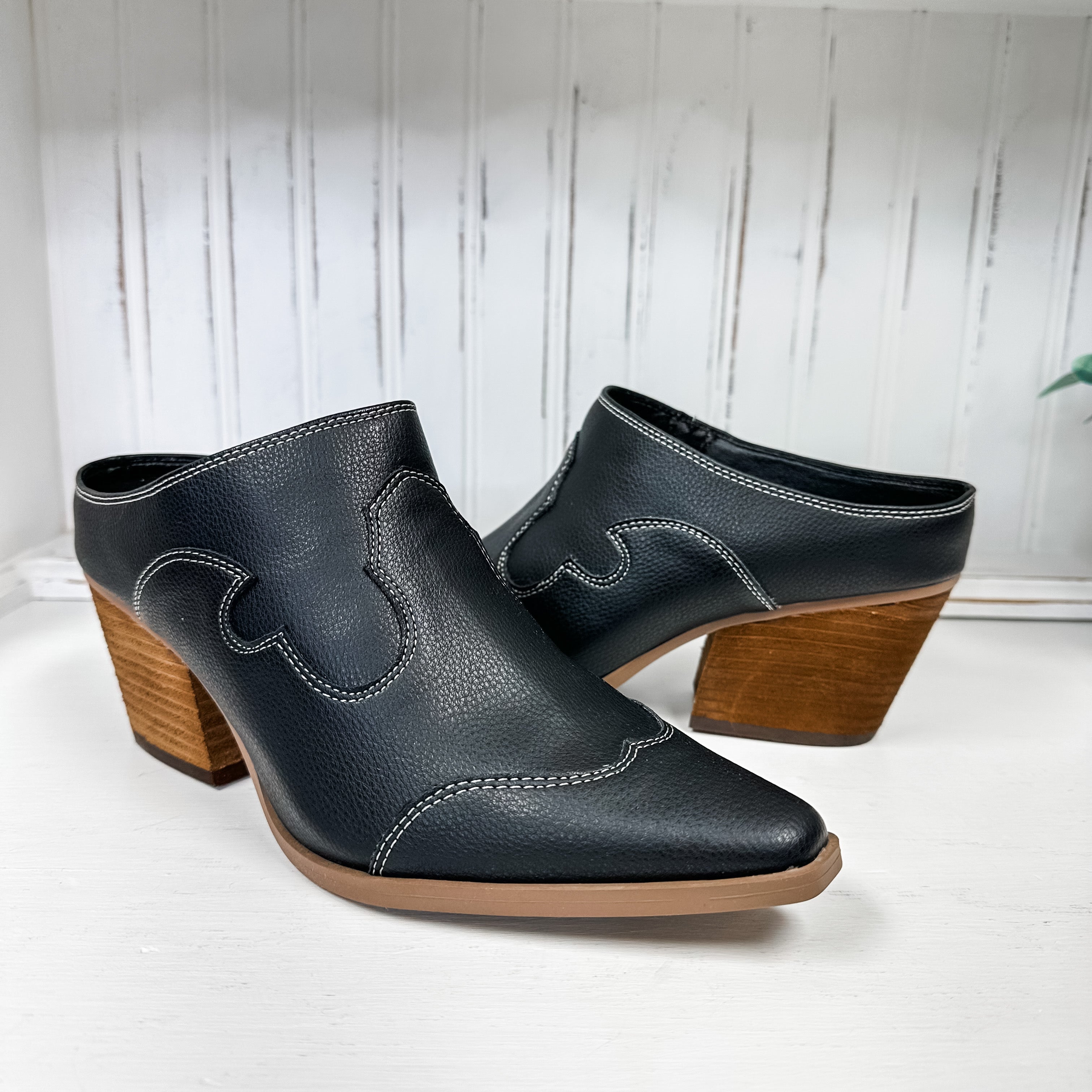 Cyan Heeled Mule - Black
